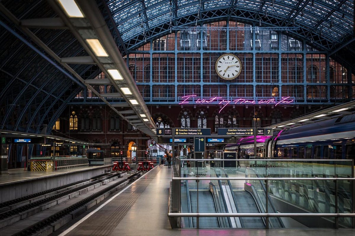 Car Transfer by Train in UK Train Stations: Navigating Station
